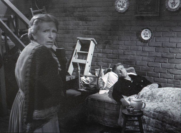 トワイライト・ゾーンの”Nothing in the Dark” – 知鳥楽/ Chichoraku